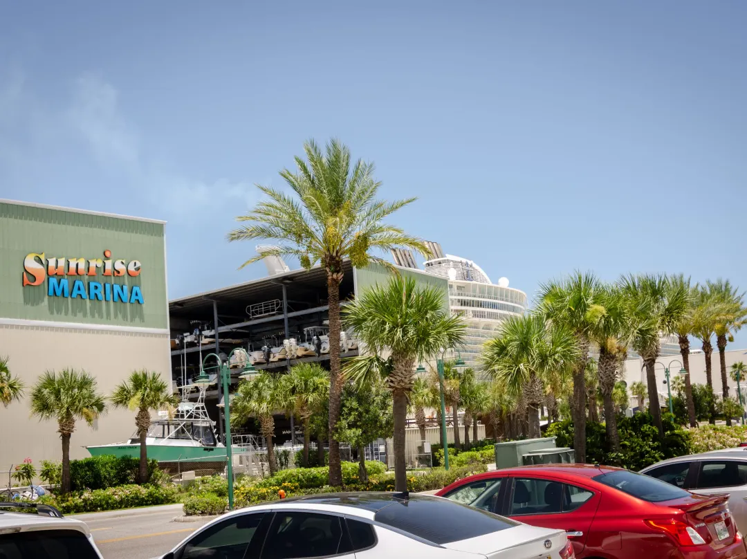 Stunning Seaside Pool Retreat, Stylish Mid-century Gem - Satellite Beach, FL