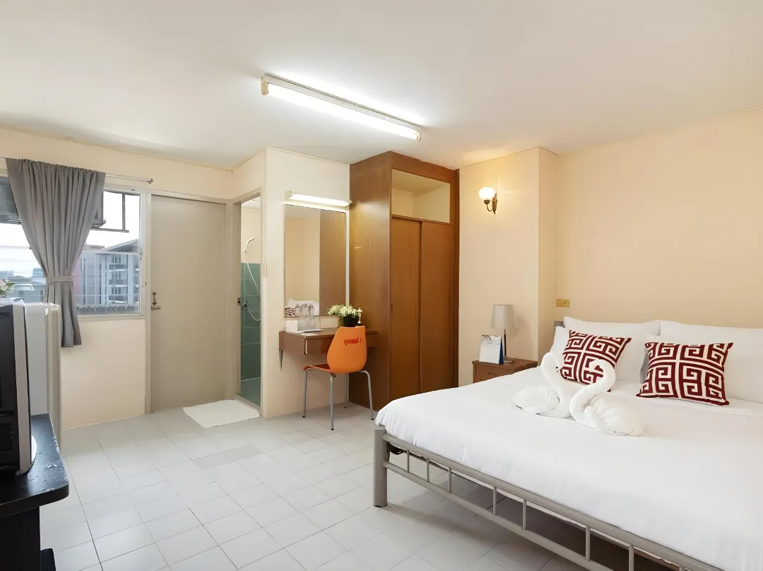 Surang Mansion - Lak Si