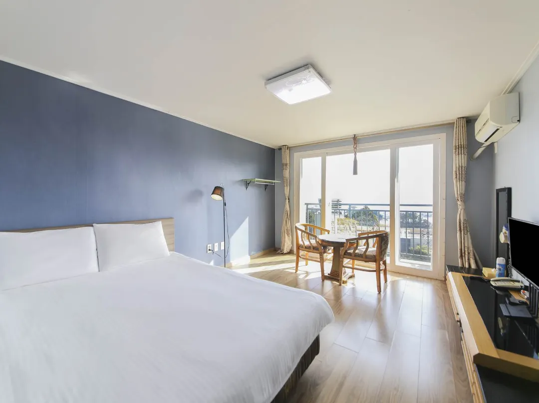 Stone And Wind Resort - Jeju-do