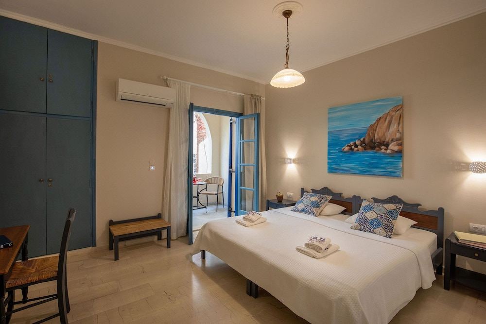 The Boathouse Hotel - Santorini