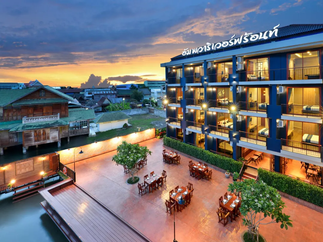 Amphawa Riverfront Hotel - Amphawa
