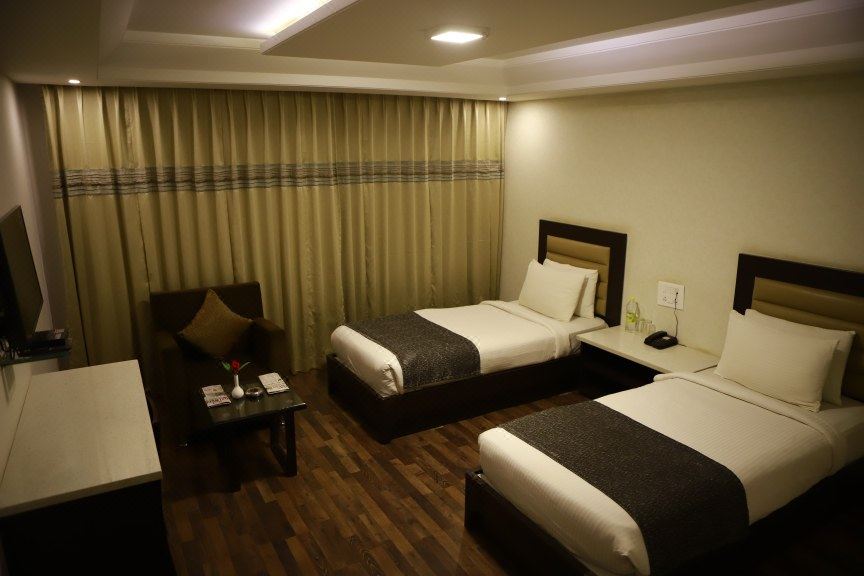 Hotel Swarnaa Paradise - Hubli