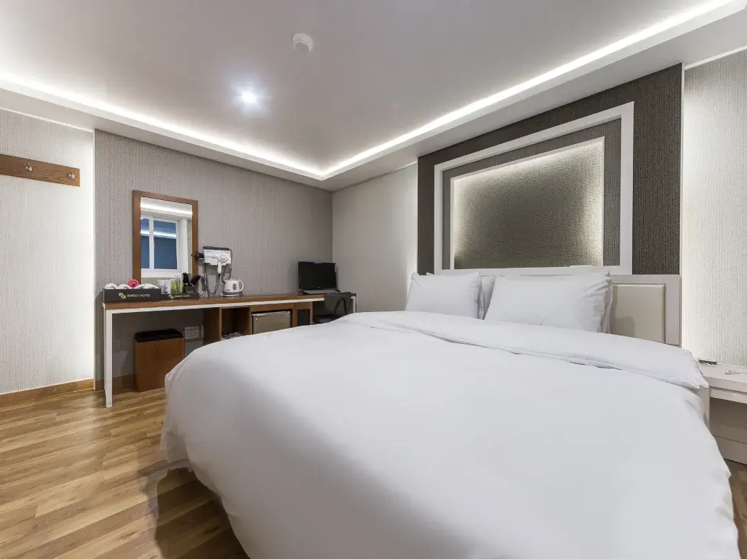 Daegu Dongseongro Sweet Hotel - Taegu
