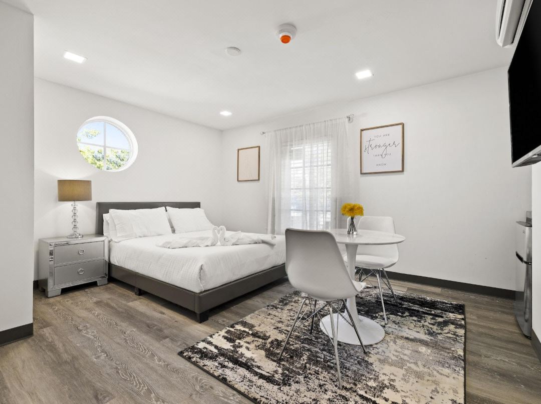 Sunset Inn-south Miami - South Miami, FL