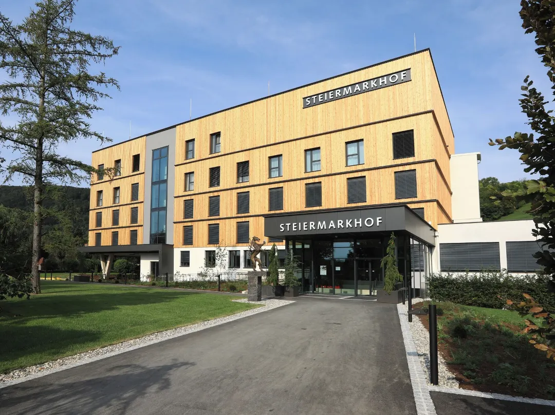 Hotel Steiermarkhof Graz - Aus Holz Gebaut, Von Hügeln Geküsst - Styria