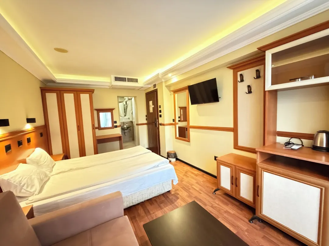 California Hotel - Sofia