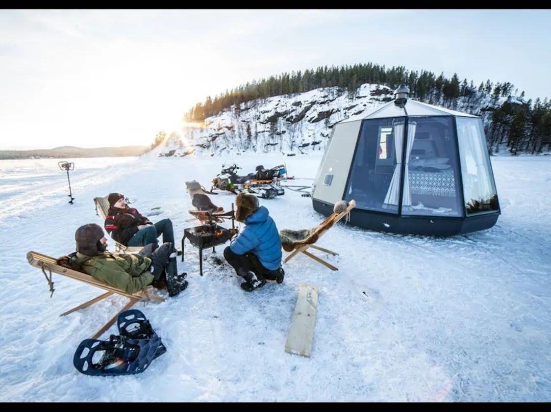 Peace & Quiet Hotel Floating Glass Room For 2 Guests Experience Northern Lights - Jokkmokk