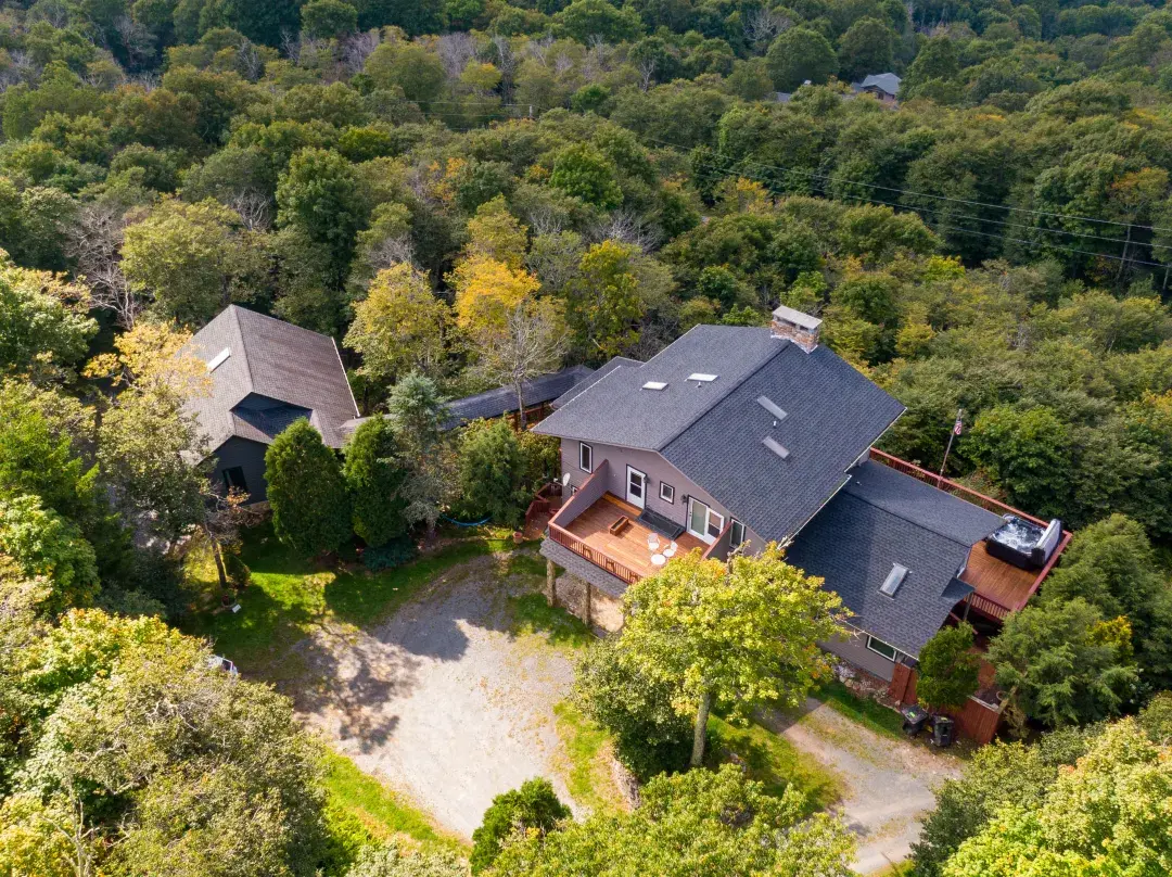 Breathtaking Mountain Views And Game Area - Charming Ski Retreat - Banner Elk, NC