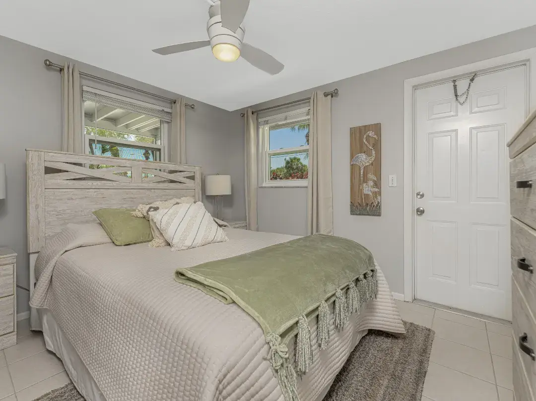 Charming Coastal Retreat With Deeded Beach Access - Serene Getaway - Manasota Key, FL