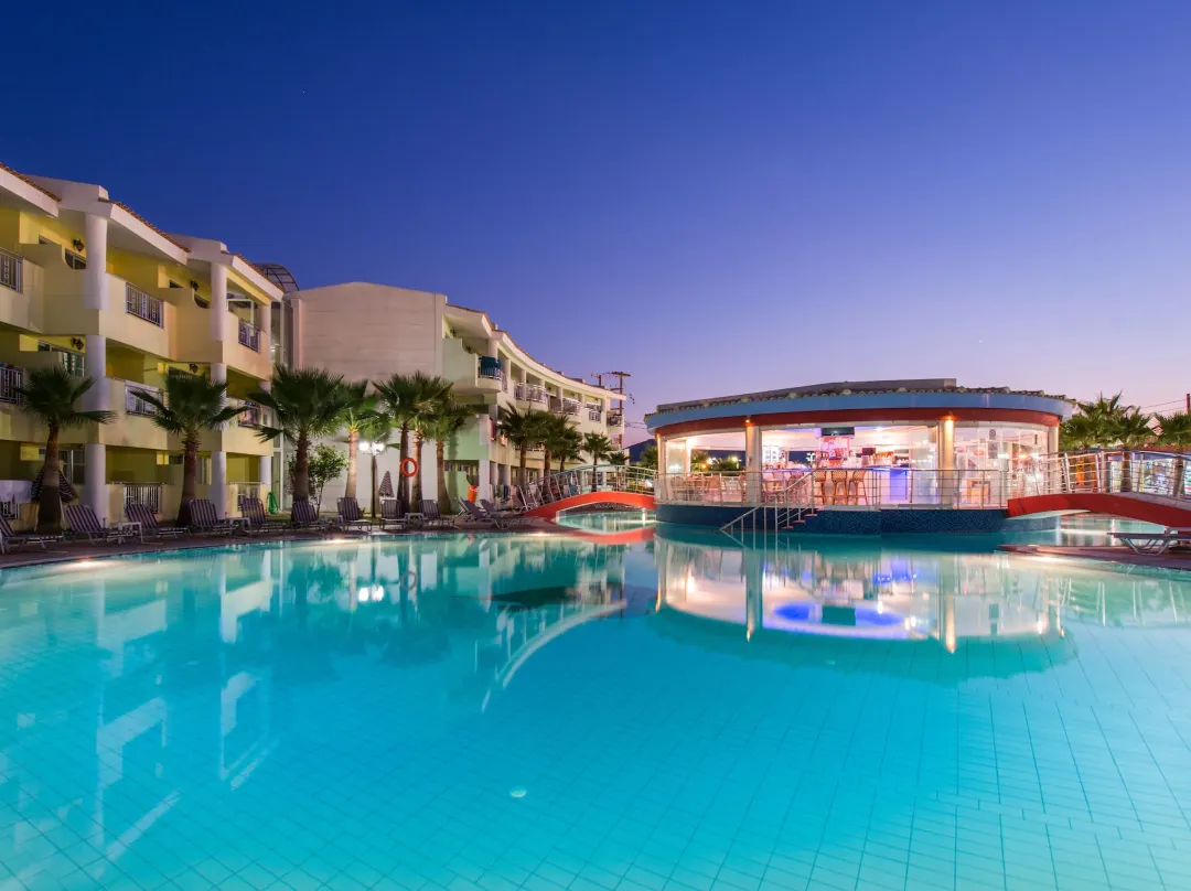 Caretta Beach Resort & Waterpark - Zakynthos