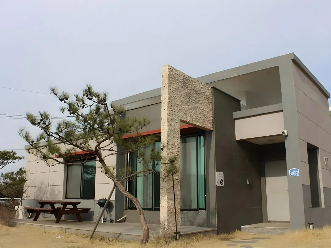 Yeoncheon The Stay And Dot - Paju