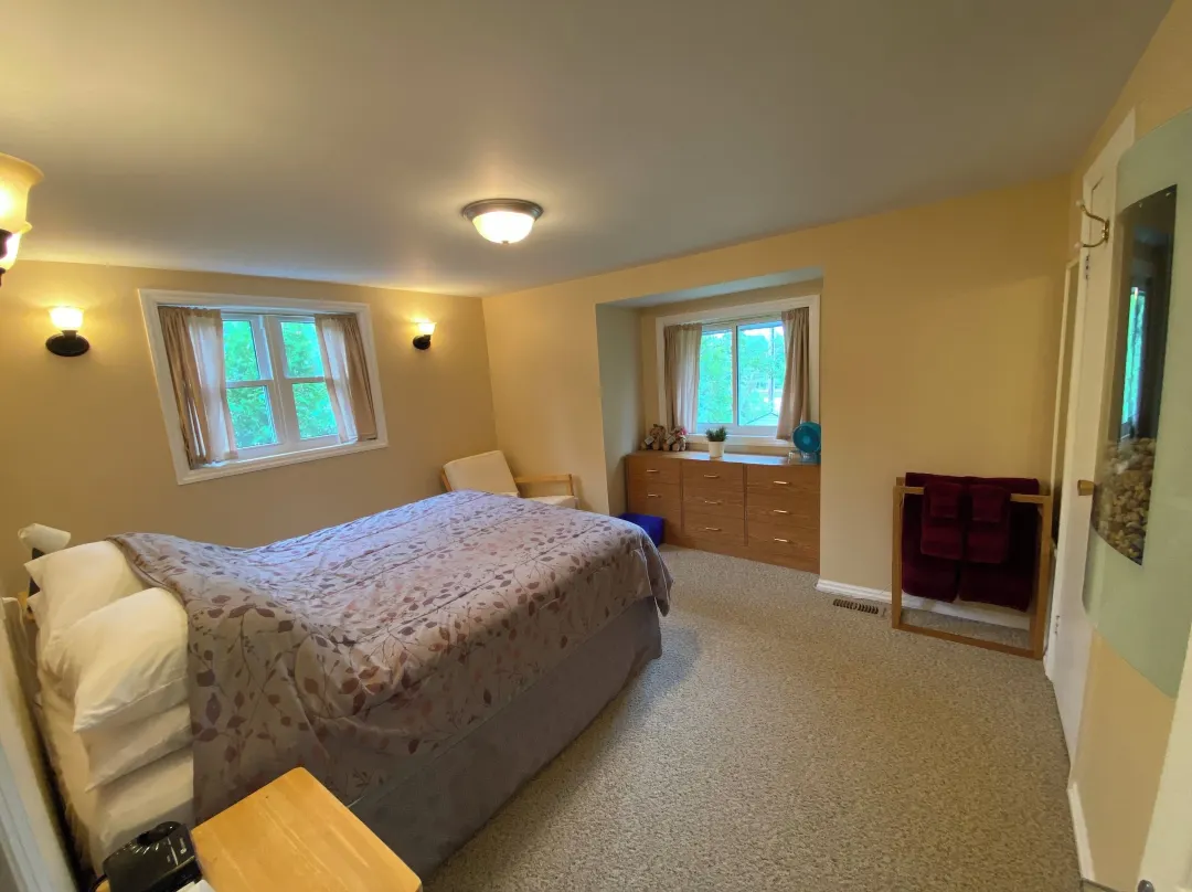Teddy Bear Bed & Breakfast - Ontario