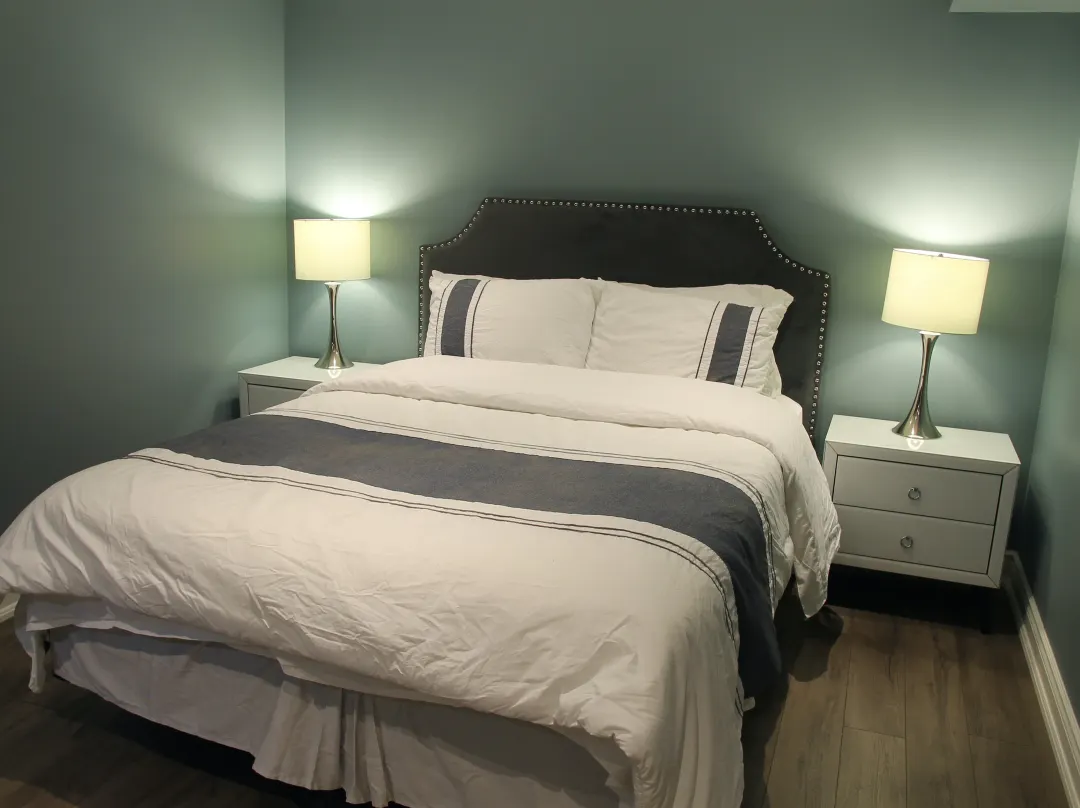 Fully Furnished Private Basement With Separate Entrance Sous-sol Privé Entièrem - Vaughan