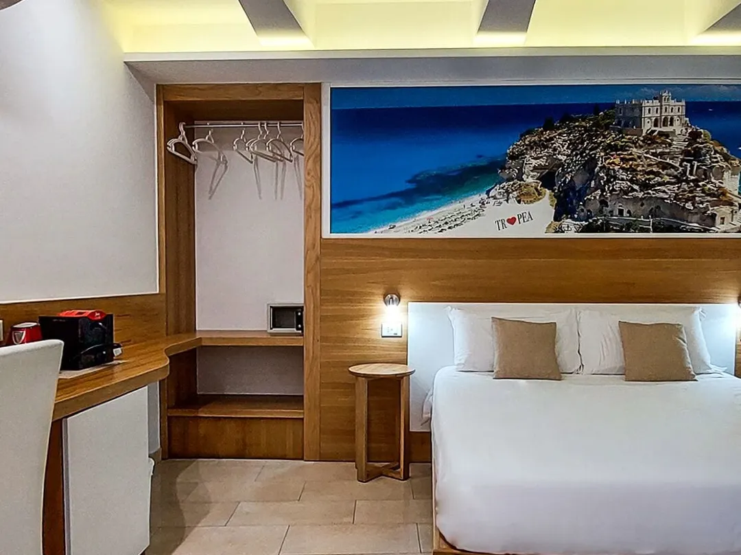 Don Francisco Rooms - Tropea - 特羅佩亞