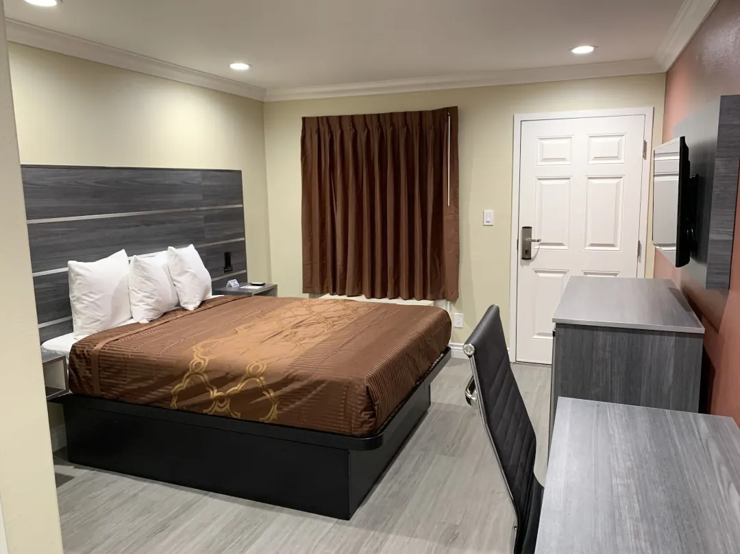 Pacific Inn Anaheim - Downey, CA