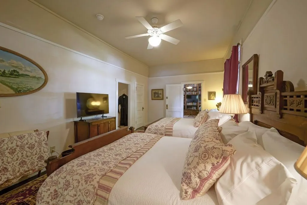 Weaverville Hotel - Weaverville, CA