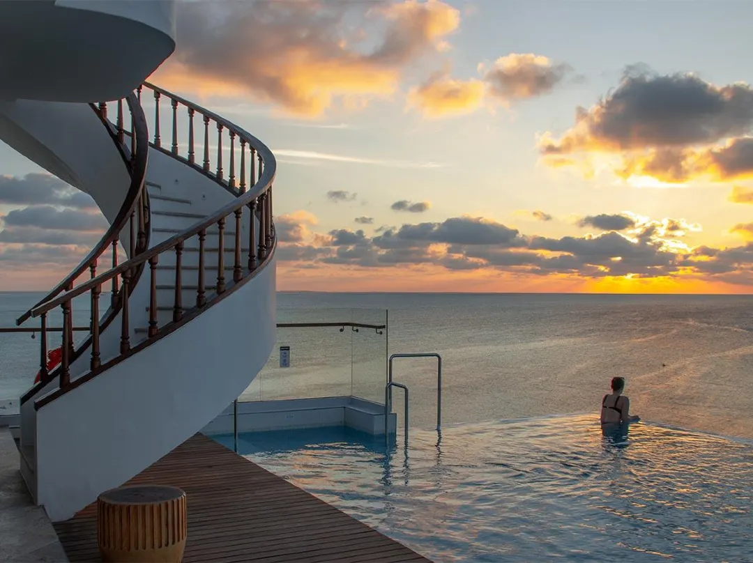 Stone Hotel Dhiffushi - Maldives