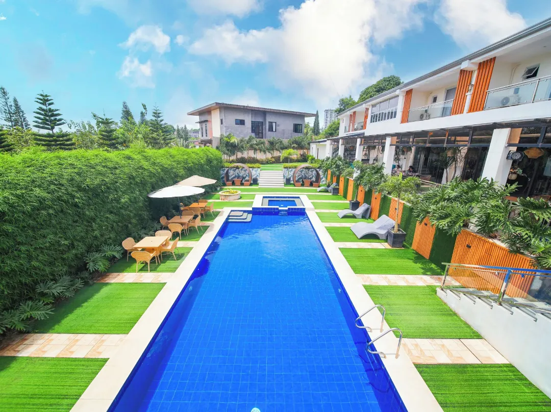 Alta Terra Hotel Tagaytay - Silang