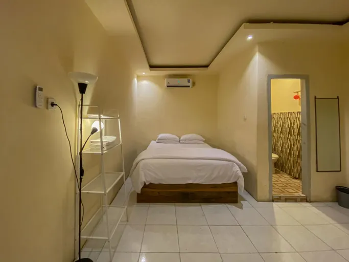 Urbanview Hotel Me Jayapura - Jayapura