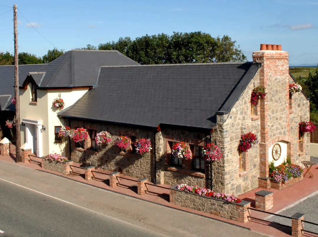 New Overlander Inn - Pembrokeshire