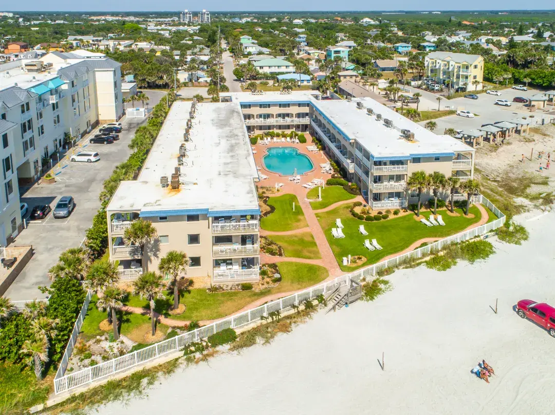 Ocean View And Relaxing Pool - Charming Oceanfront Haven - New Smyrna Beach, FL