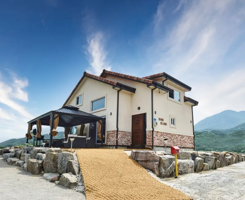 Hadong Group Family Pension Yuline Farm Stay - 진주시