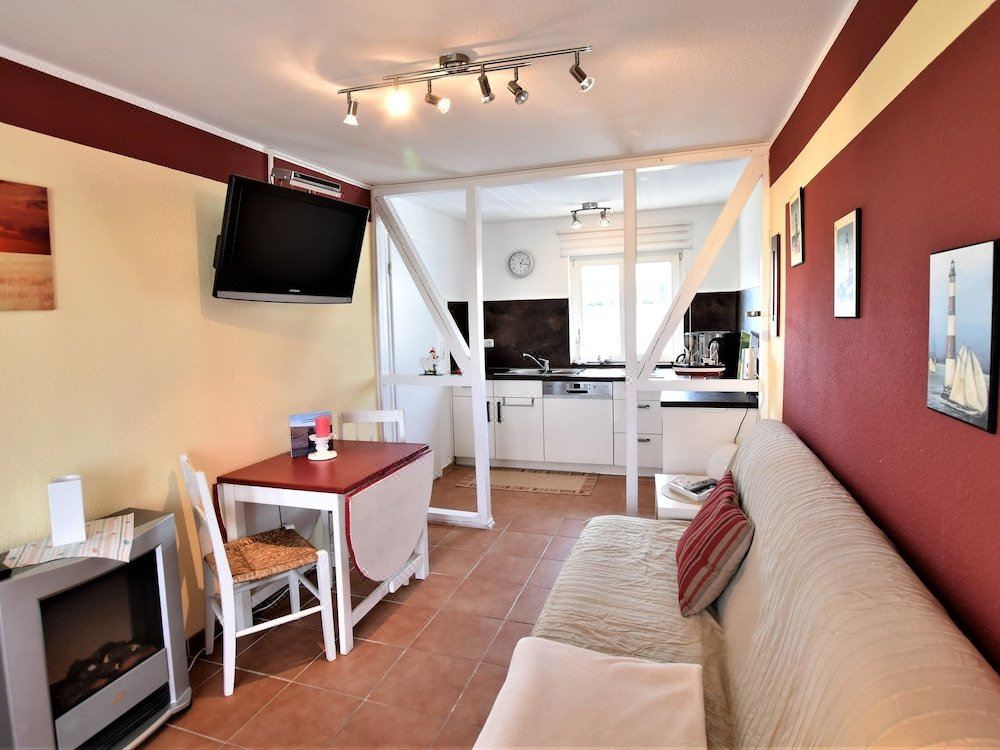 Snug Bungalow In Insel Poel Germany Near Beach - Poel