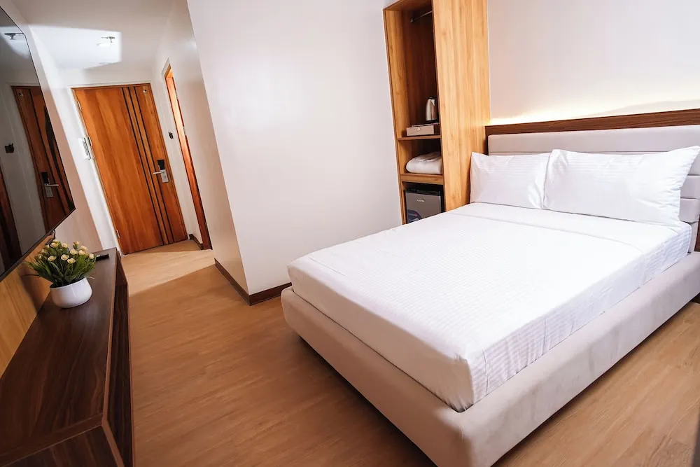 Gonzales Hotel - Cauayan City