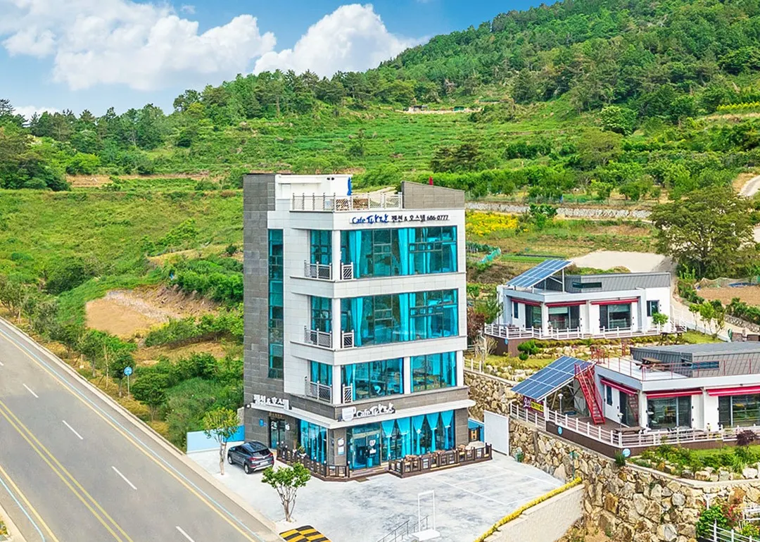 Yeosu Paran Cafe Hostel - Yeosu-si