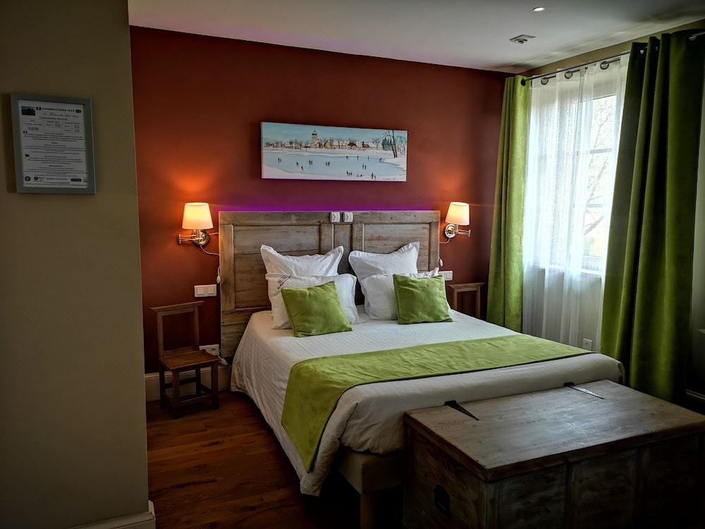 Le Relais Des Deux Tours - Doubs