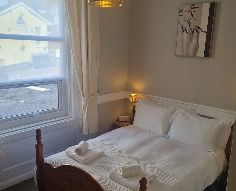Heathcliff House B&b Exclusively For Adults Free Large Carpark - Torquay