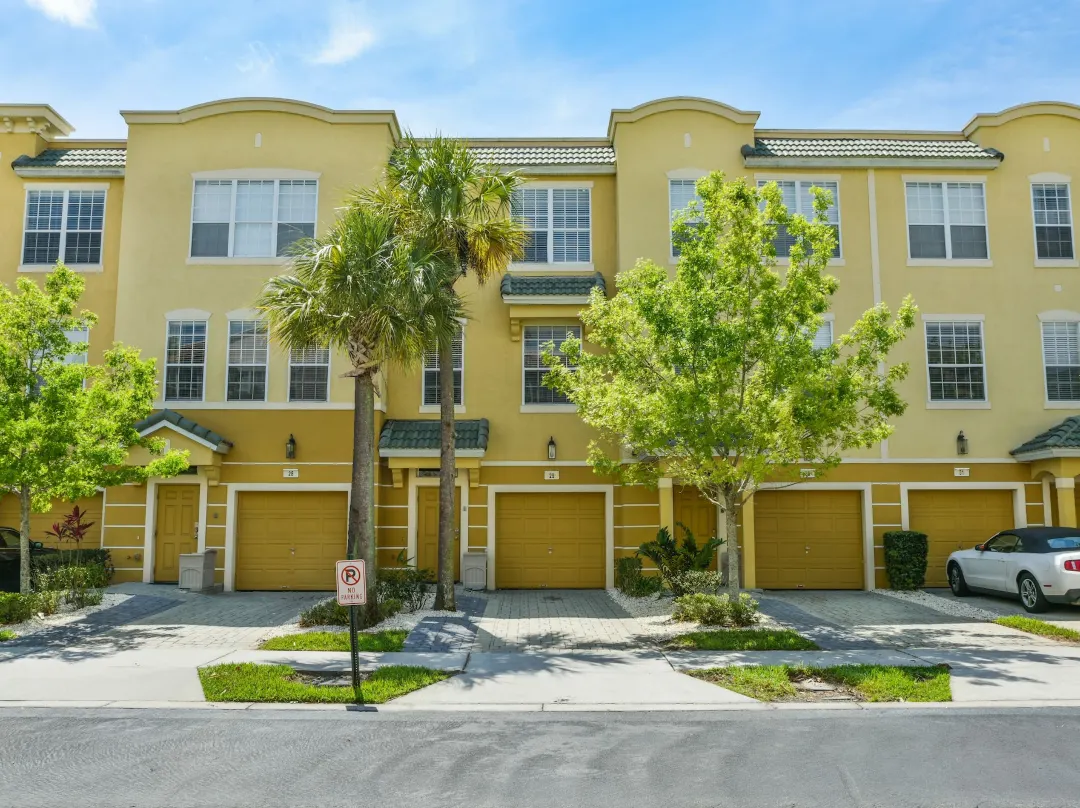 Orlando Resort Rentals At Universal Boulevard - Orlando, FL