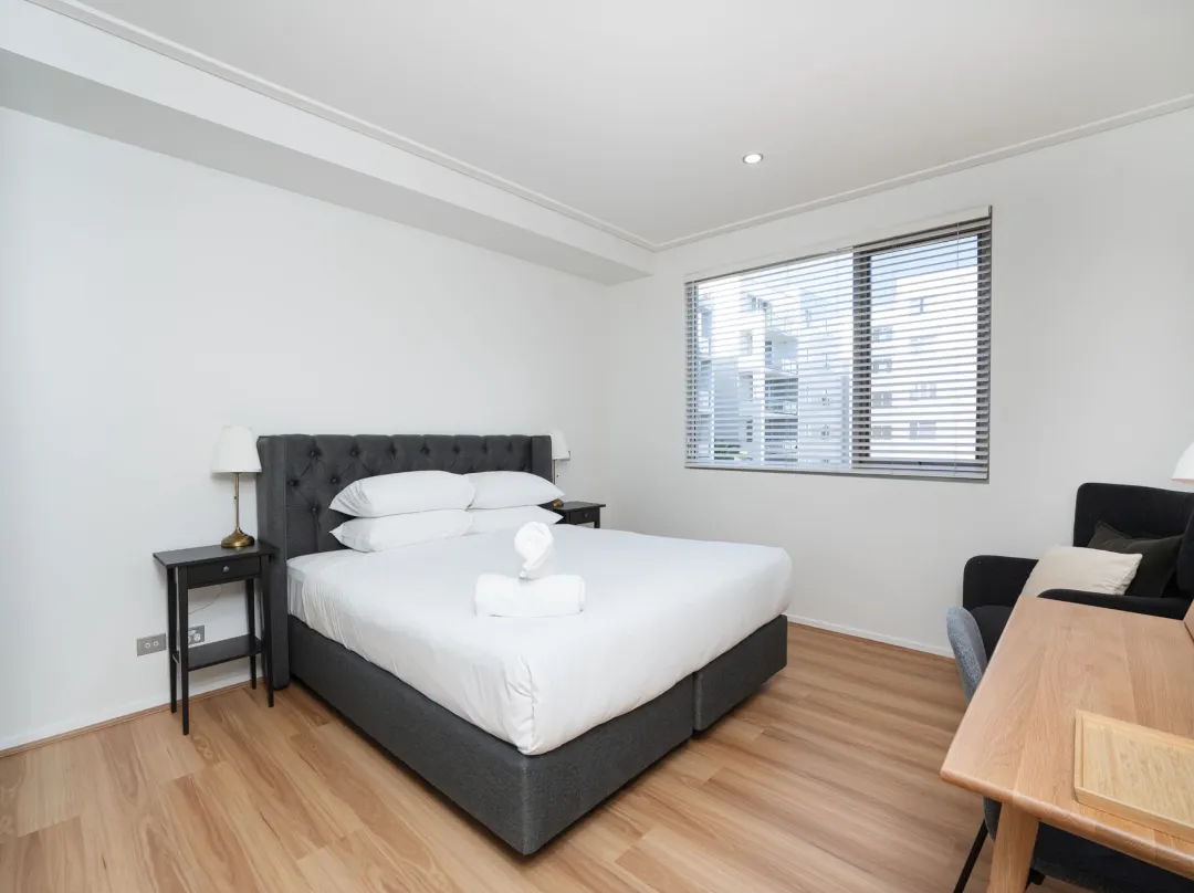 Modern 1-bed Unit With Pool Views And Balcony - Canberra