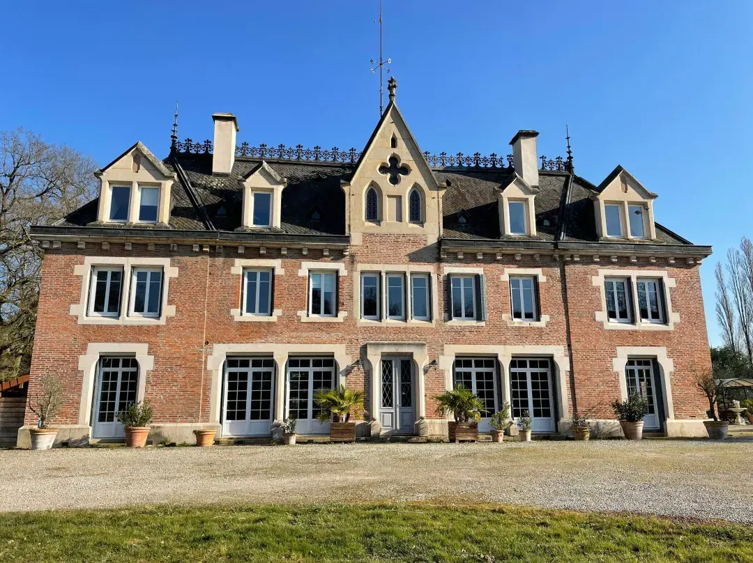 Séjour Au Château De Glairans : Piscine Et Parc - Saône-et-Loire
