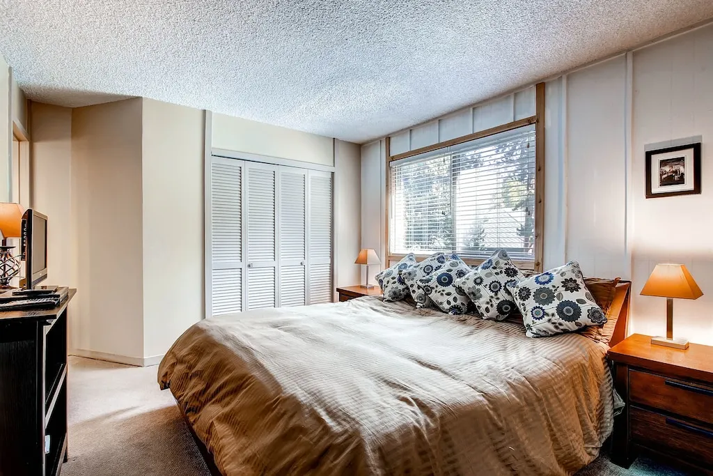 Cozy Retreat With Hot Tub And Fireplace - Spacious Mountain Haven - Breckenridge, CO