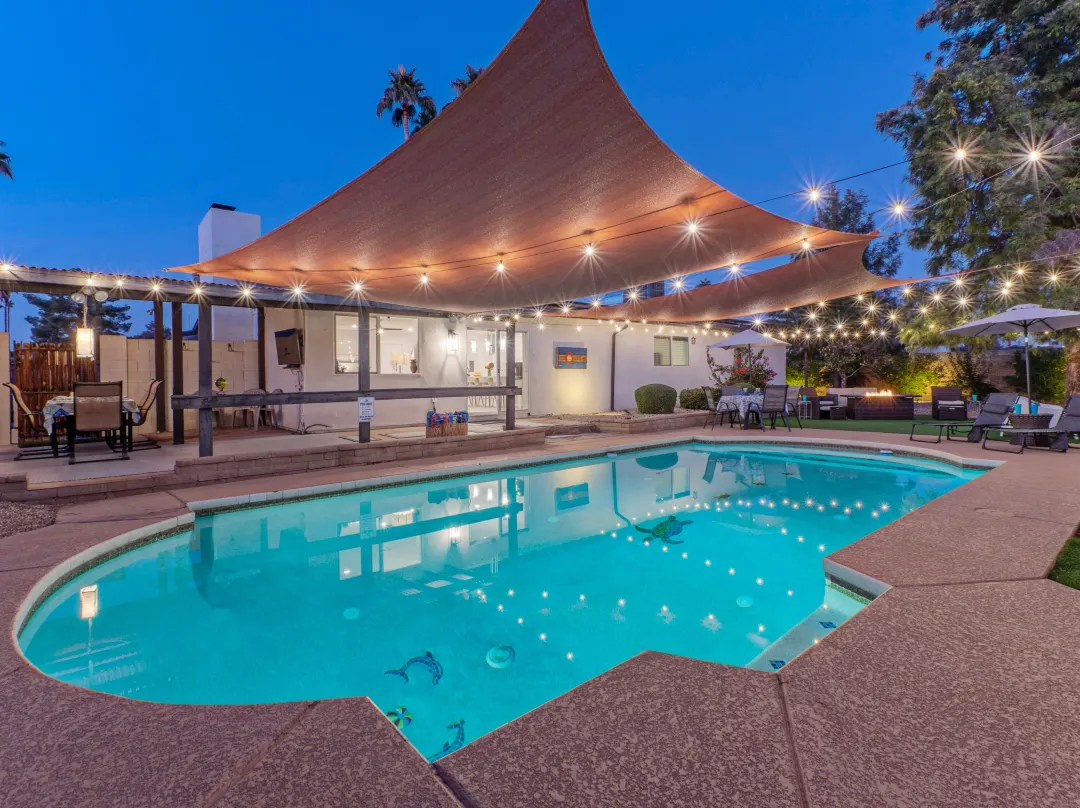 Stylish Retreat With Heated Pool And Fire Pit - Cozy Oasis - Phoenix, AZ