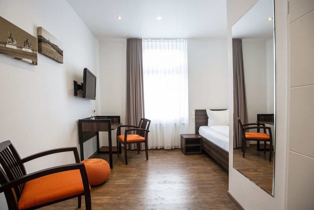 Sevendays Hotel Karlsruhe - Karlsruhe