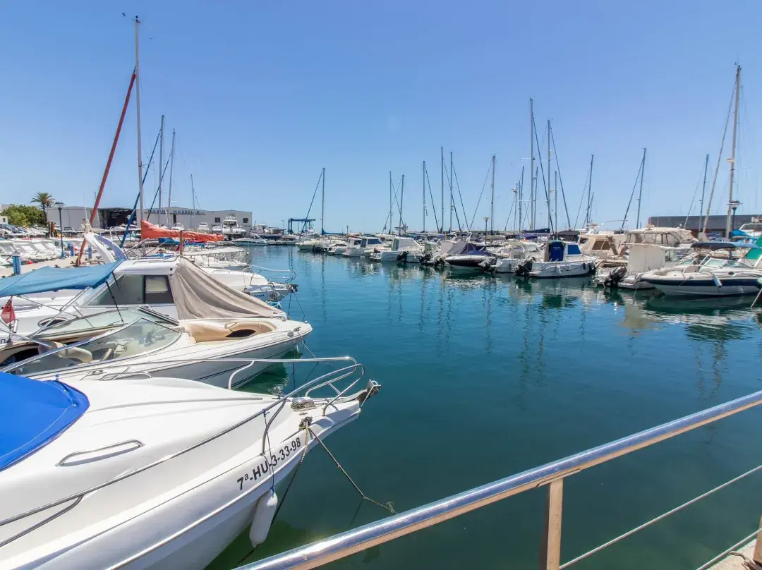 Preciosa Habitación Privada En El Puerto Pesquero - Puerto Banús