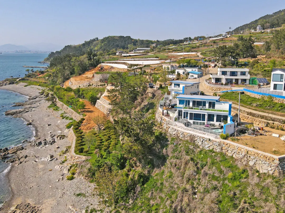 Namhae Bokkongii Seesru Ocean View Poolvilla - Namhae-gun
