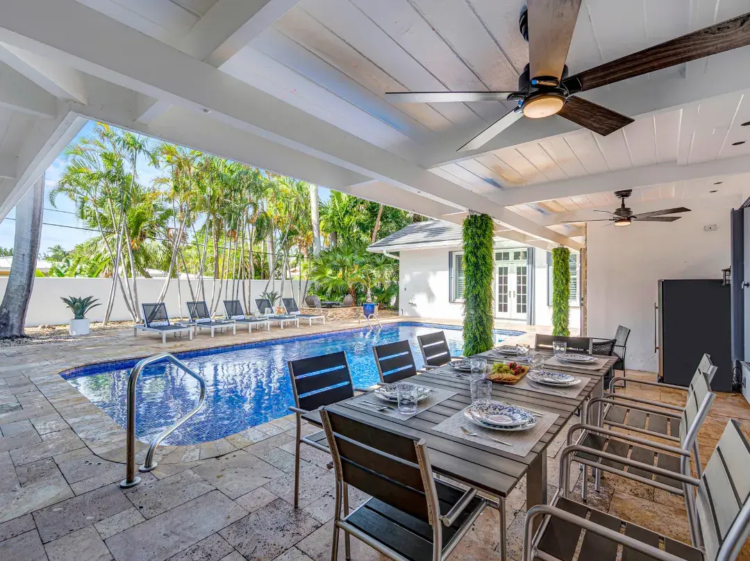 Heated Pool And Outdoor Kitchen - Luxurious Haven In Tropical Paradise - Fort Lauderdale, FL
