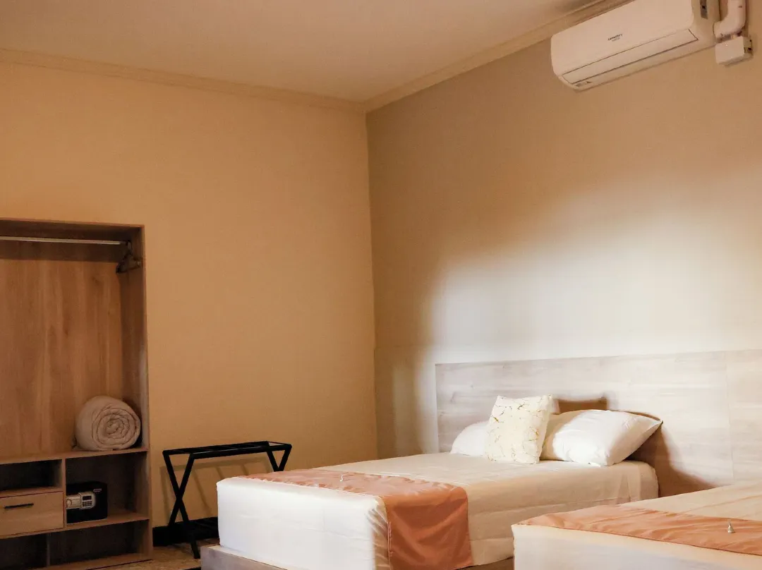 Remfort Hotel Antigua - Santa Ana