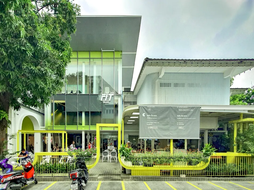 Jasmine Space - Bangkok Yai