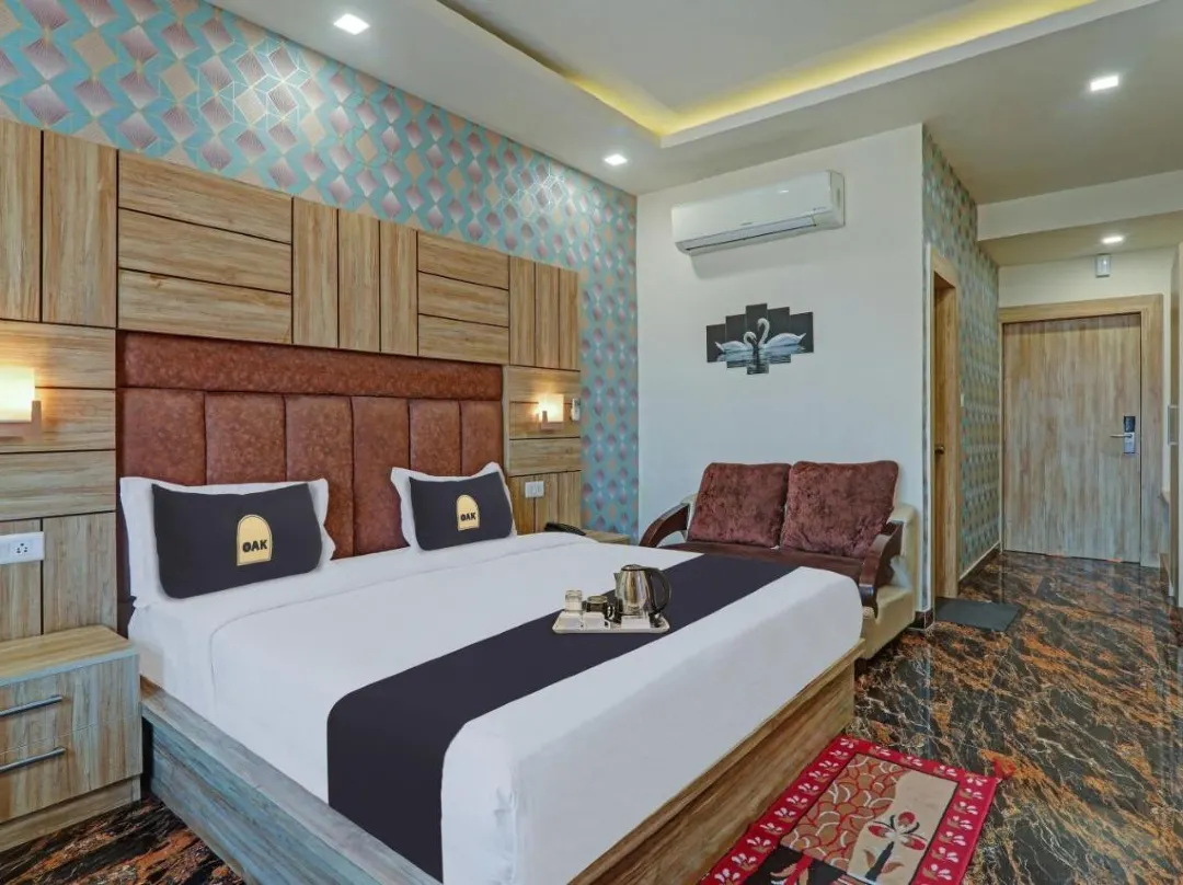Hotel Paras Inn, Lucknow - Lucknow