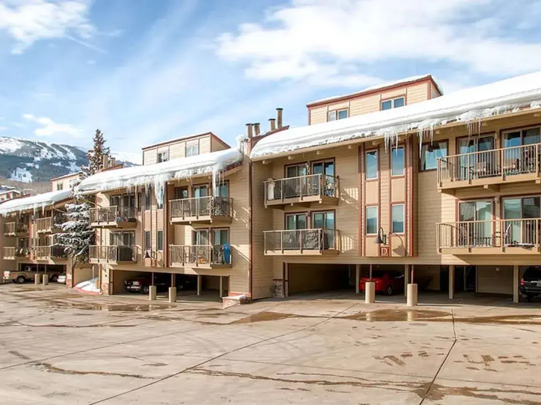 Cozy Fireplace And Scenic Deck With Grill - Elegant Mountain Haven - Snowmass, CO