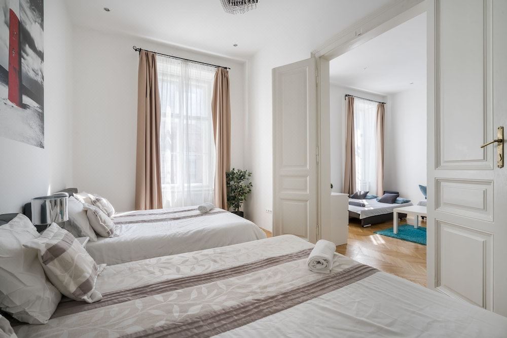 Real Apartments Vadász - Budapest