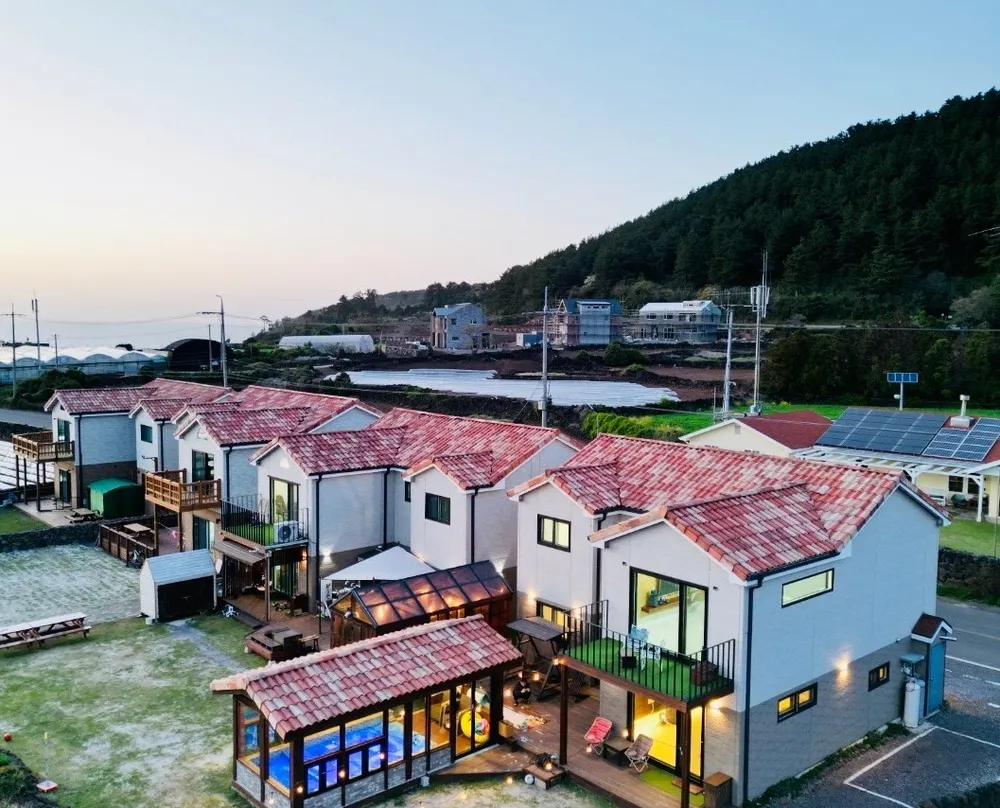 Jeju Private Poolvilla Gwakjidaon Stay - 한림읍