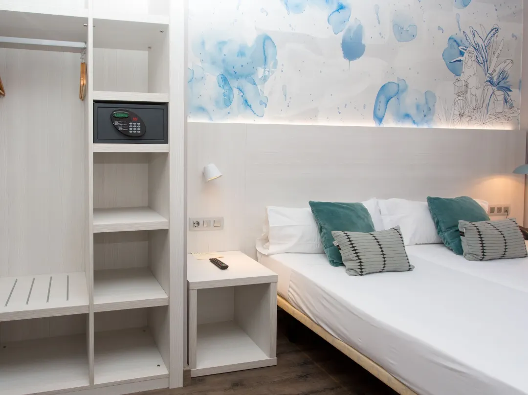 Hostal ÒPerarambles - La Barceloneta