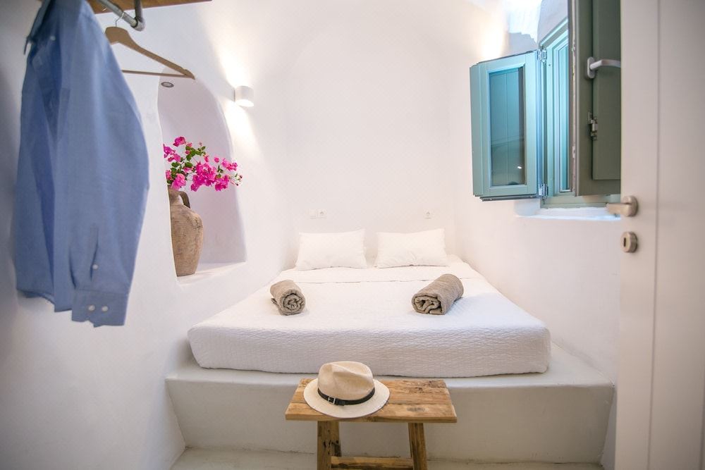 Morfi Cave House - Oia