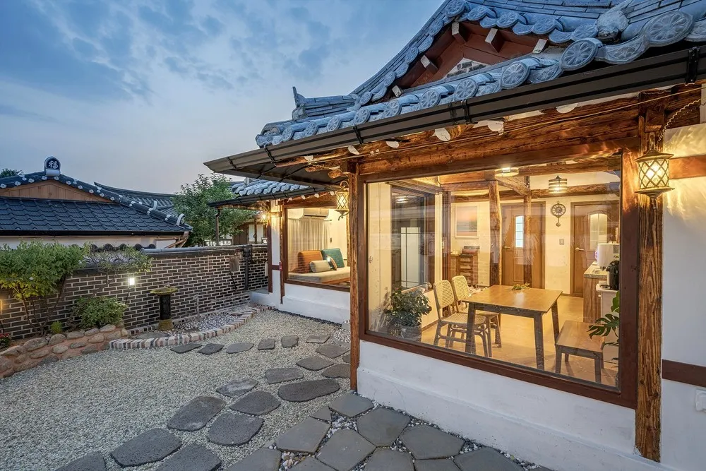 Jeonju Gamseung Hanok Haru - Jeonju-si