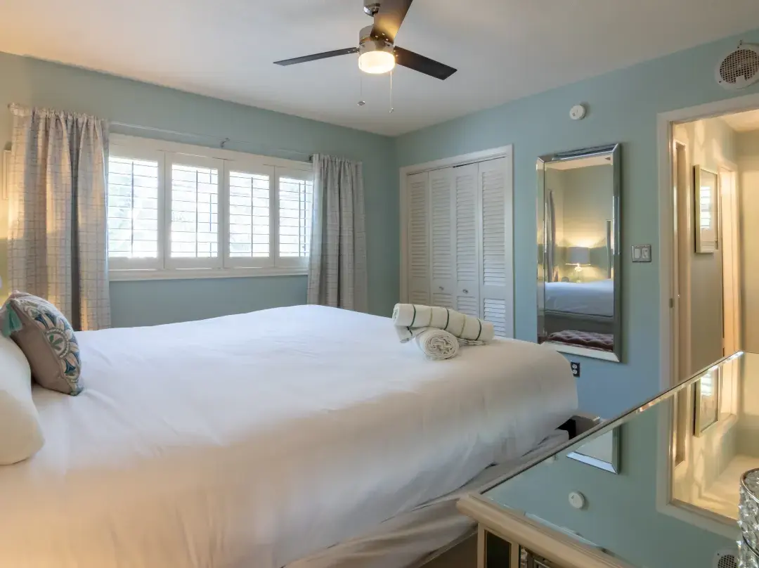 Heated Pool And Lush Gardens - Charming Tropical Haven - Anna Maria Island, FL